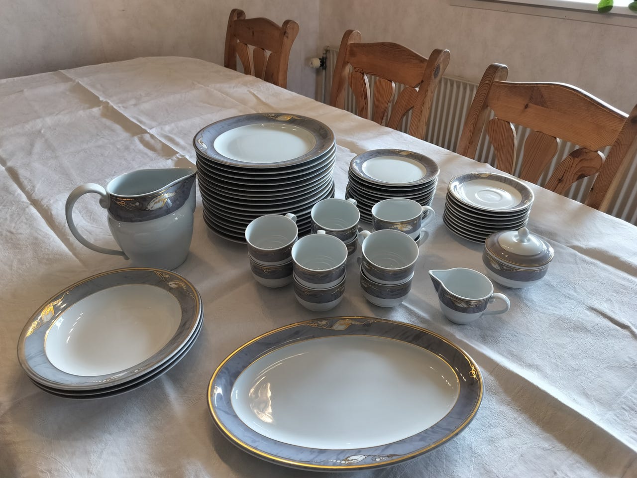 Grå Magnolia med guldkant - Royal Copenhagen | DBA