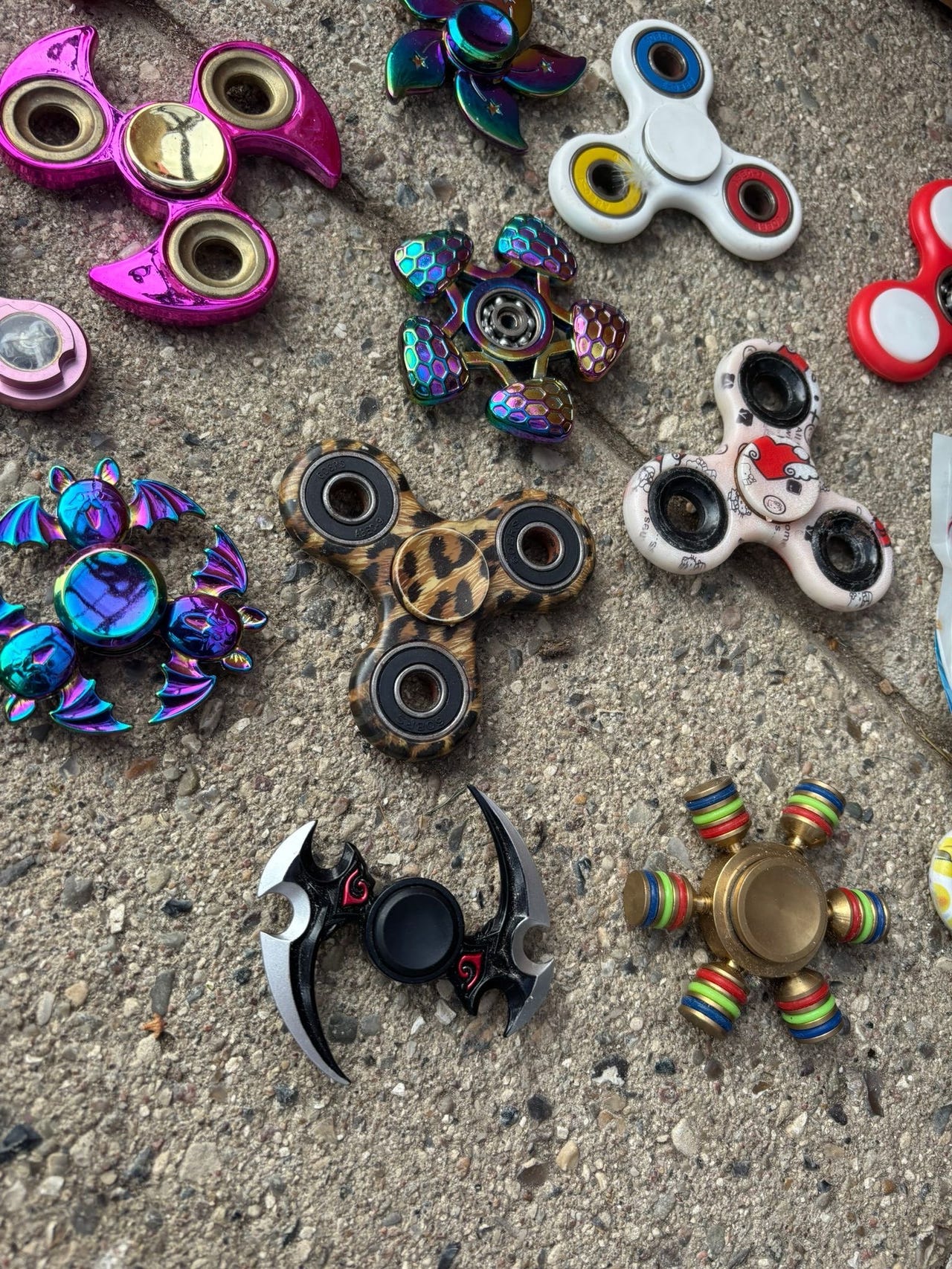15 fidget spinners | DBA