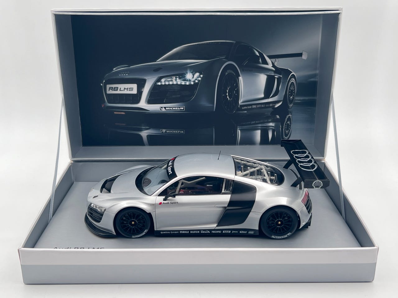 2009 Audi R8 LMS GT3 Presentation 1:18 | DBA