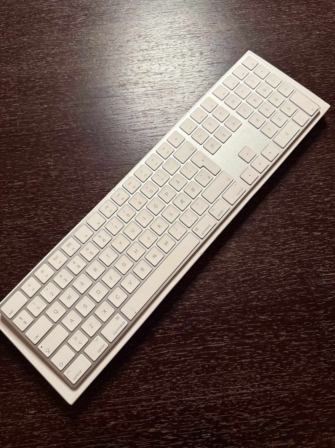 Apple Magic keyboard w numpad | DBA