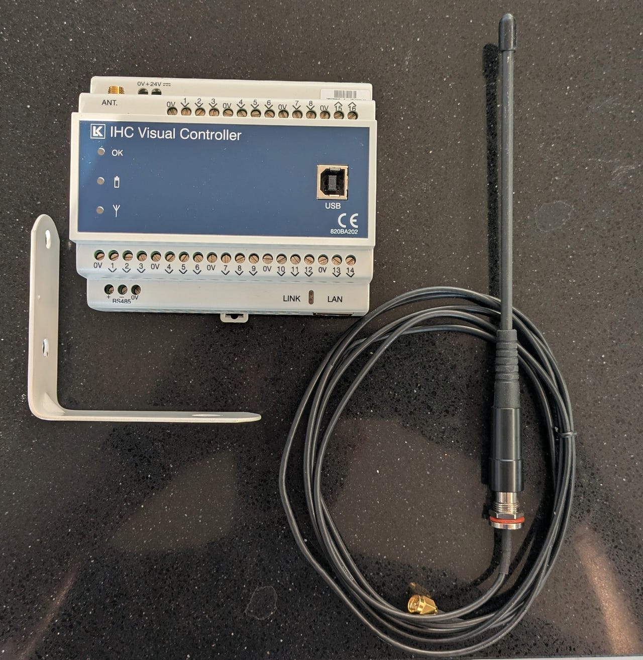 LK IHC Controller, Visual 2, HW 6.1. 820BA202 | DBA