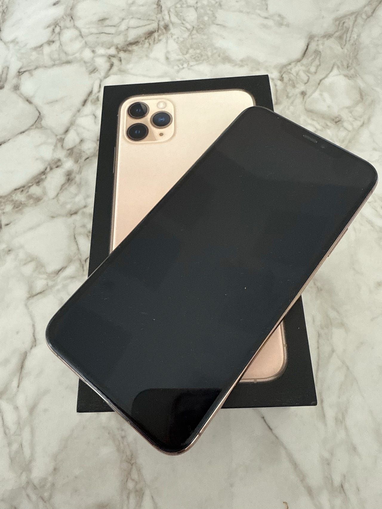 iPhone 11 pro max 256 GB gold | DBA