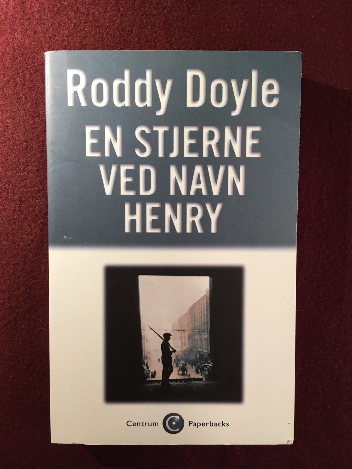 En stjerne ved navn Henry, Roddy Doyle, genre: roman | DBA