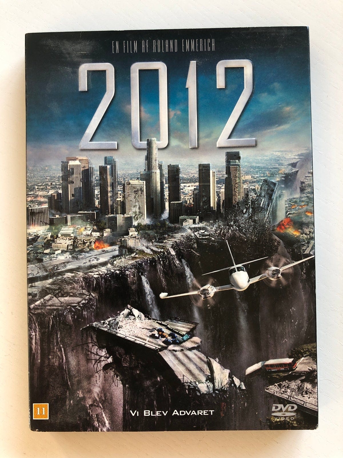 2012, instruktør Roland Emmerich , DVD | DBA