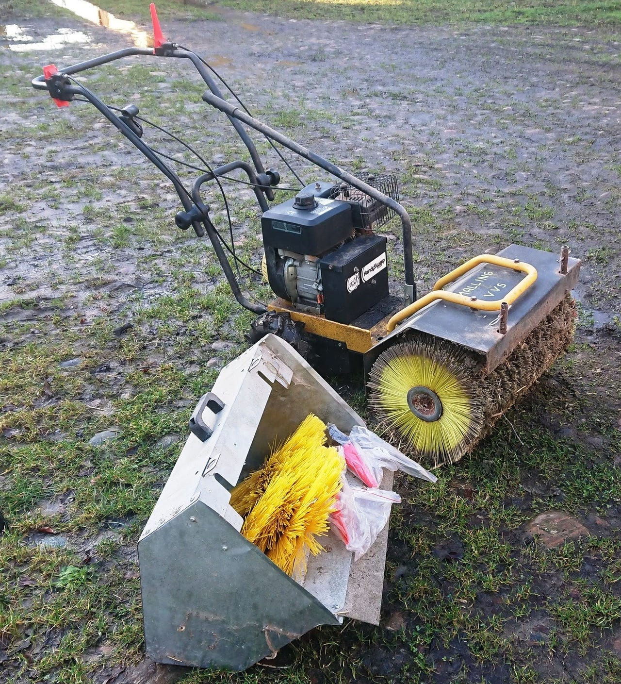 Fejemaskine, Texas Handy Sweep 600 TG med kost og dozerblad | DBA