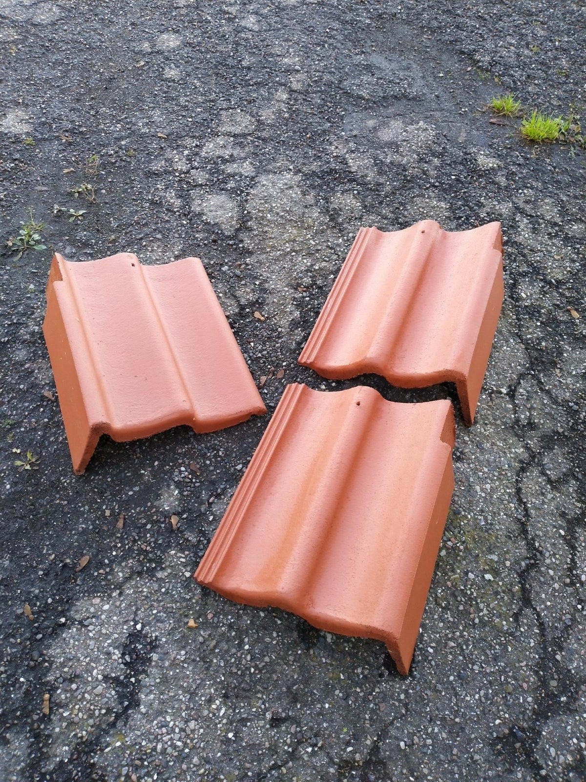 Vindskede tagsten, Monier - B&C, b: 33 cm. l: 42 cm. | DBA