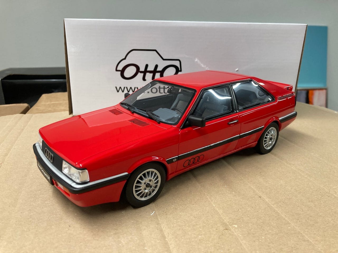 Modelbil, Audi GT Coupe 1/18, skala 1:18 | DBA