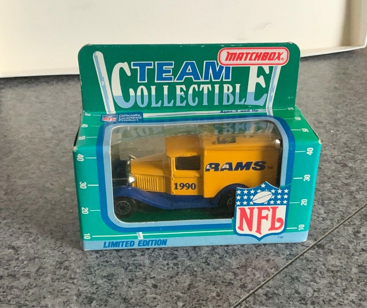 Modelbil, Matchbox L.A. Rams 1990 NFL Model A Ford Van | DBA