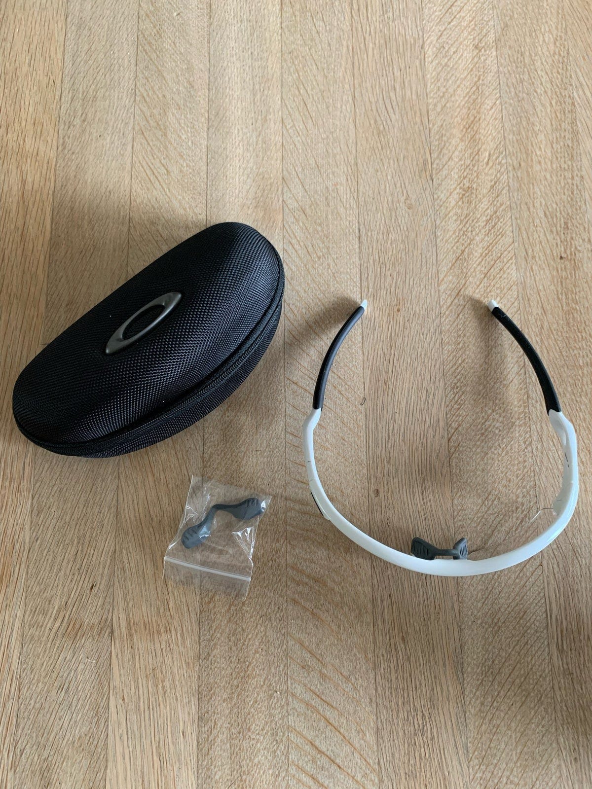 Briller, Oakley Radar Path | DBA
