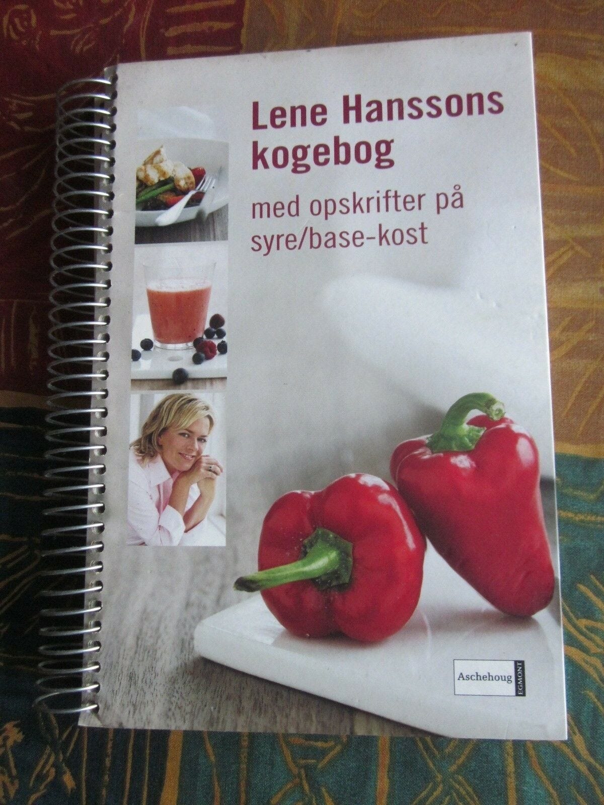 Med opskrifter på syre/base-kost, Lene Hansson, emne: mad og vin | DBA