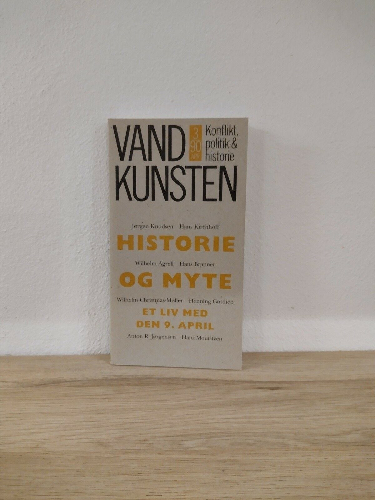 2. verdenskrig: Vandkunsten, Forskellige forfattere, emne: historie og samfund | DBA