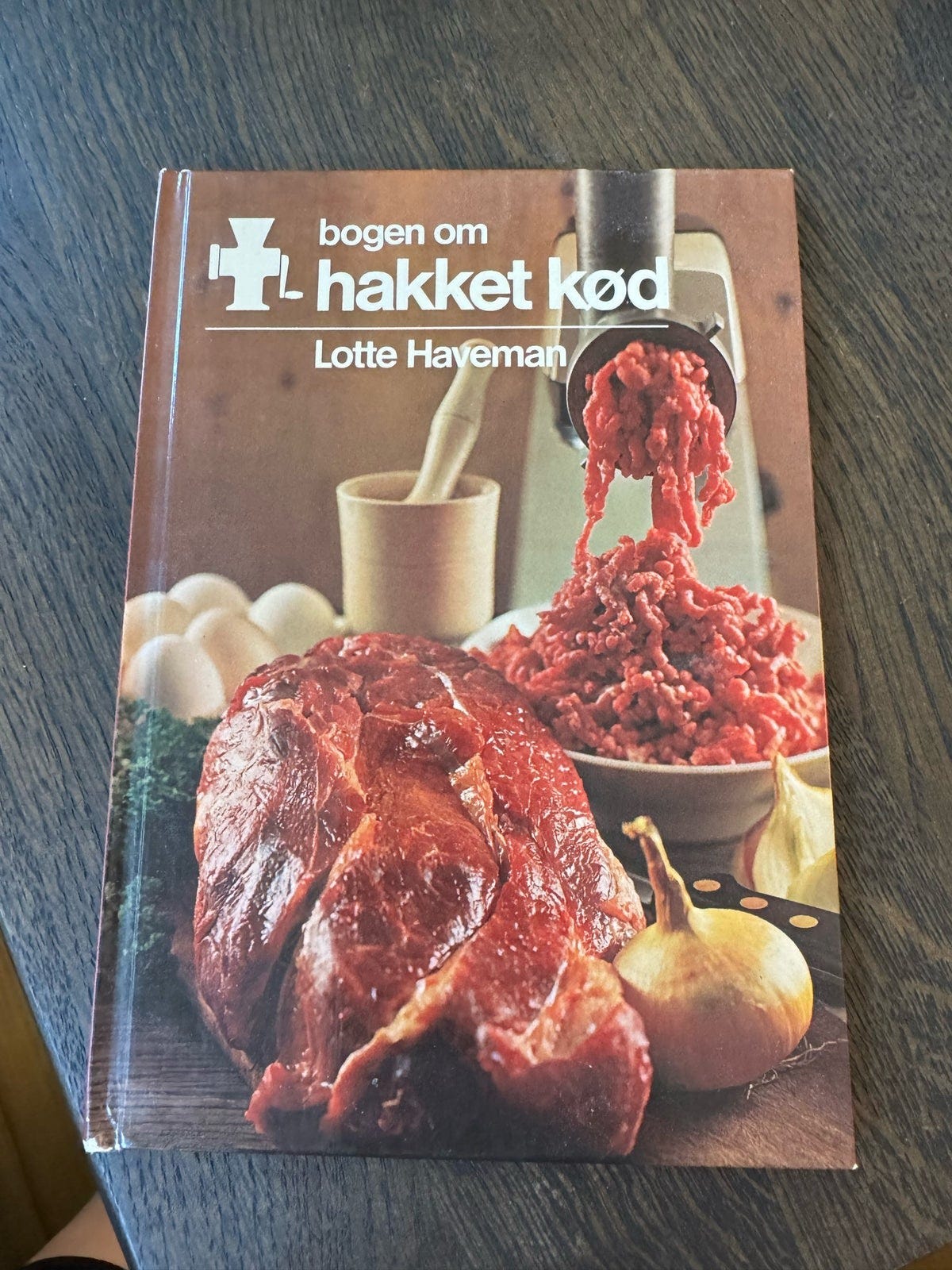 Bogen om hakket oksekød, Lotte havemand, emne: mad og vin | DBA