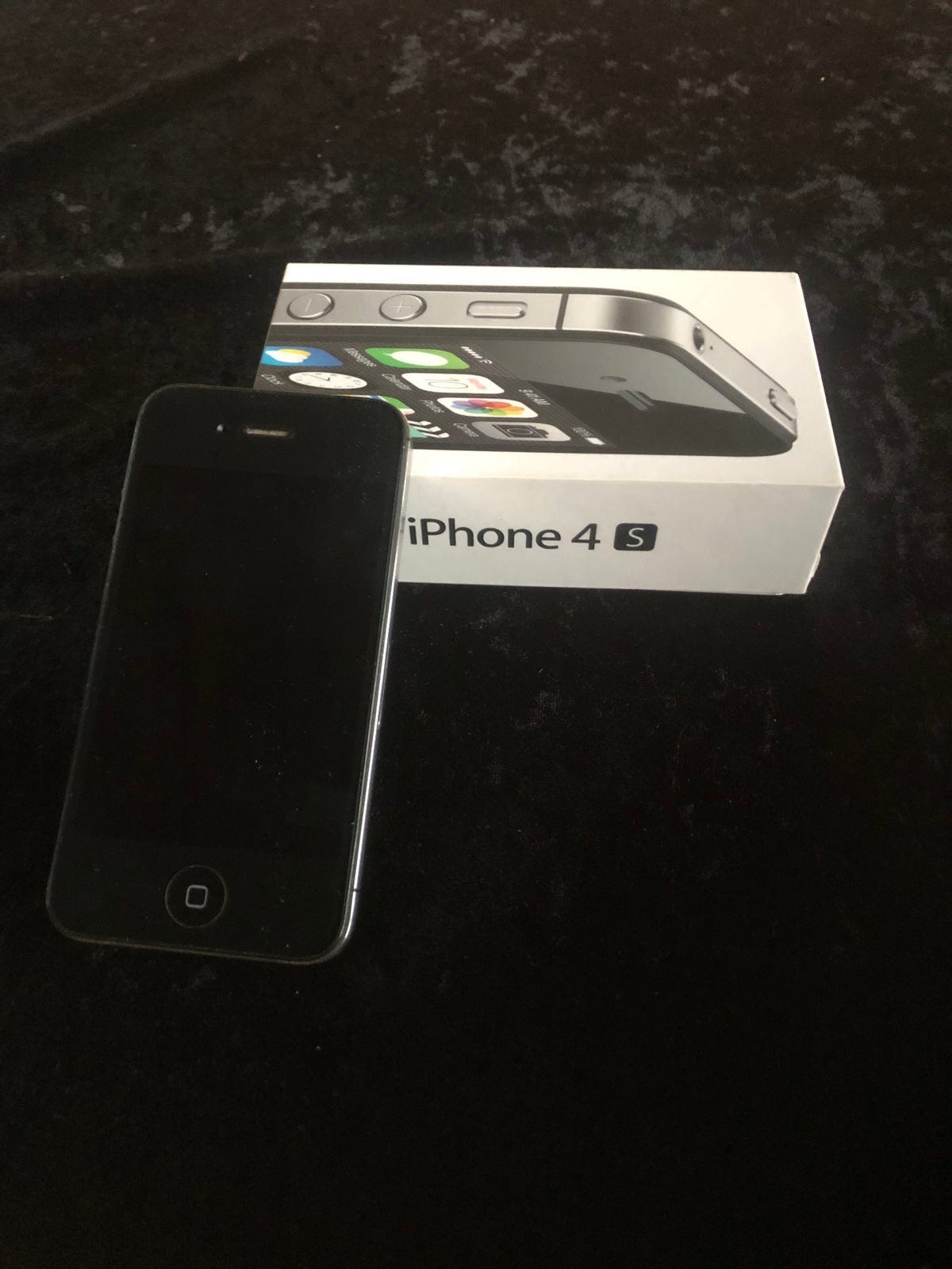 iPhone 4S, 8 GB, sort | DBA