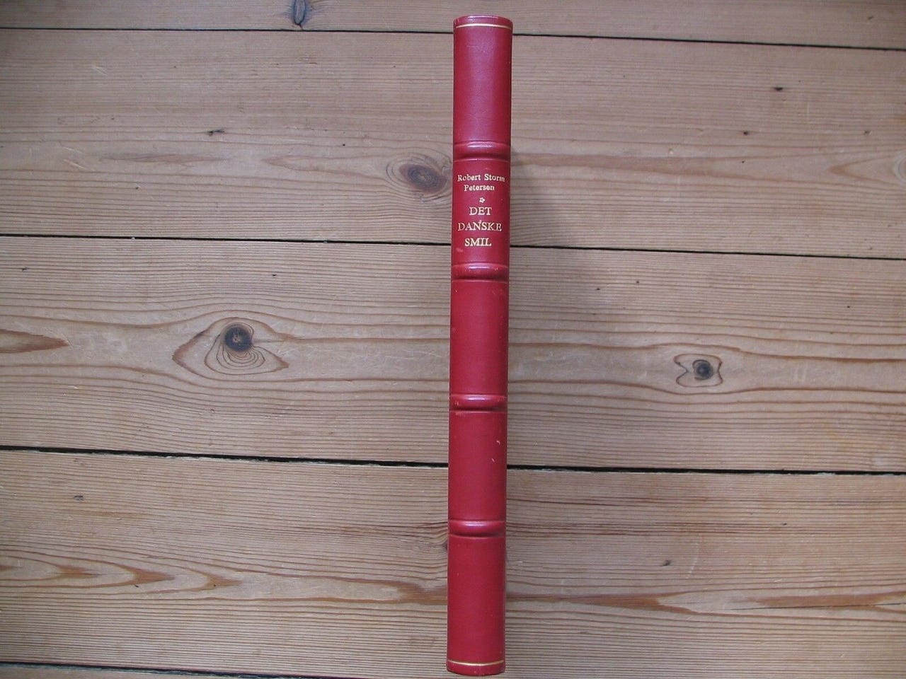 Det danske smil, Robert Stom Petersen (1889-1949), genre: humor | DBA
