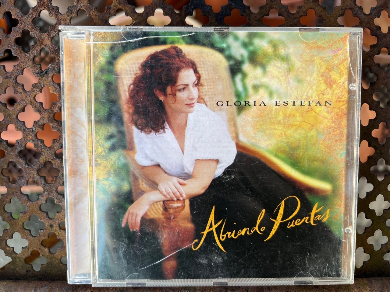 Gloria Estafan : Abriendo Puertas | DBA