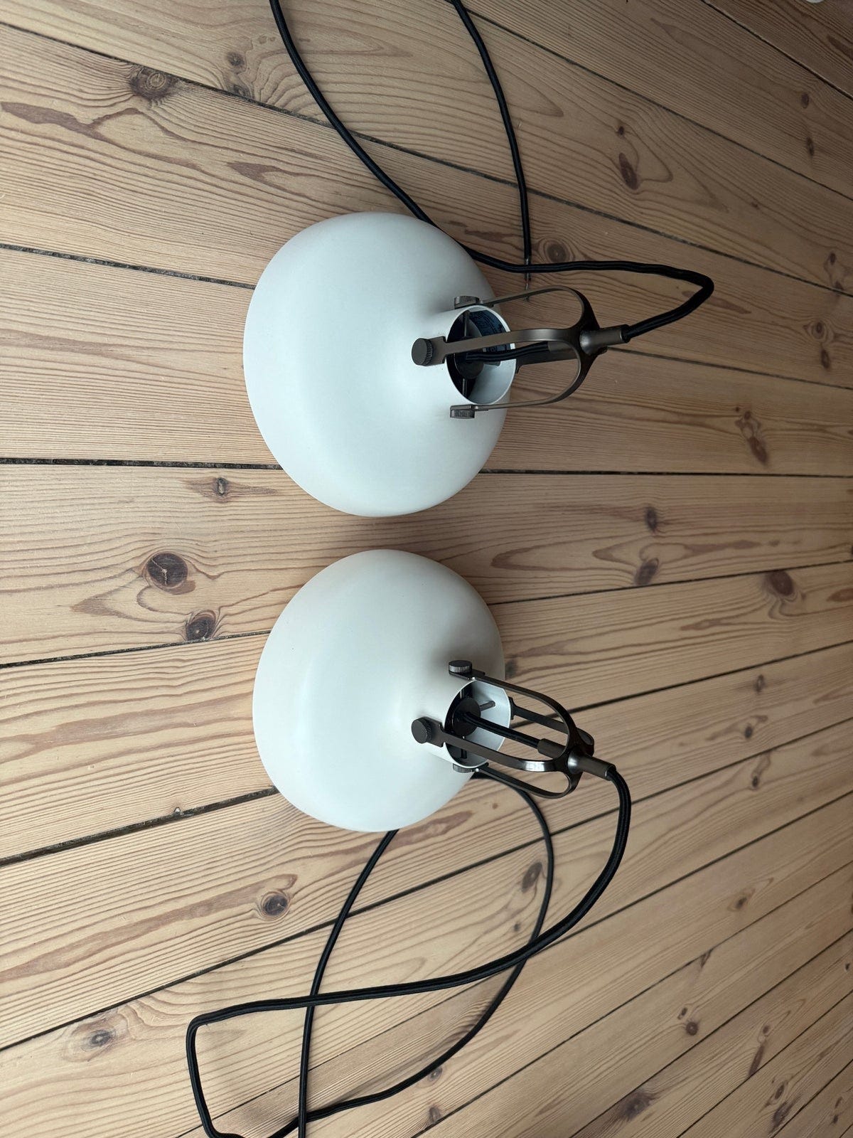 Pendel, &Tradition / and tradition | DBA