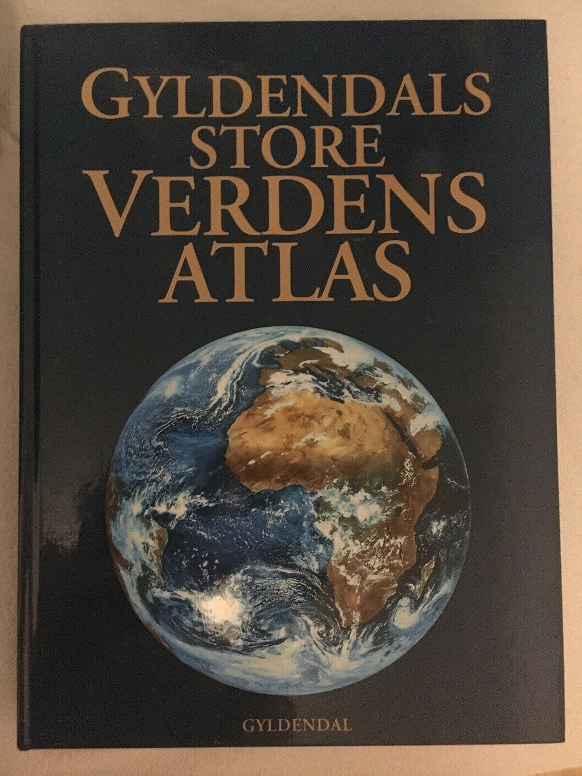 Gyldendals Store Verdens Atlas | DBA