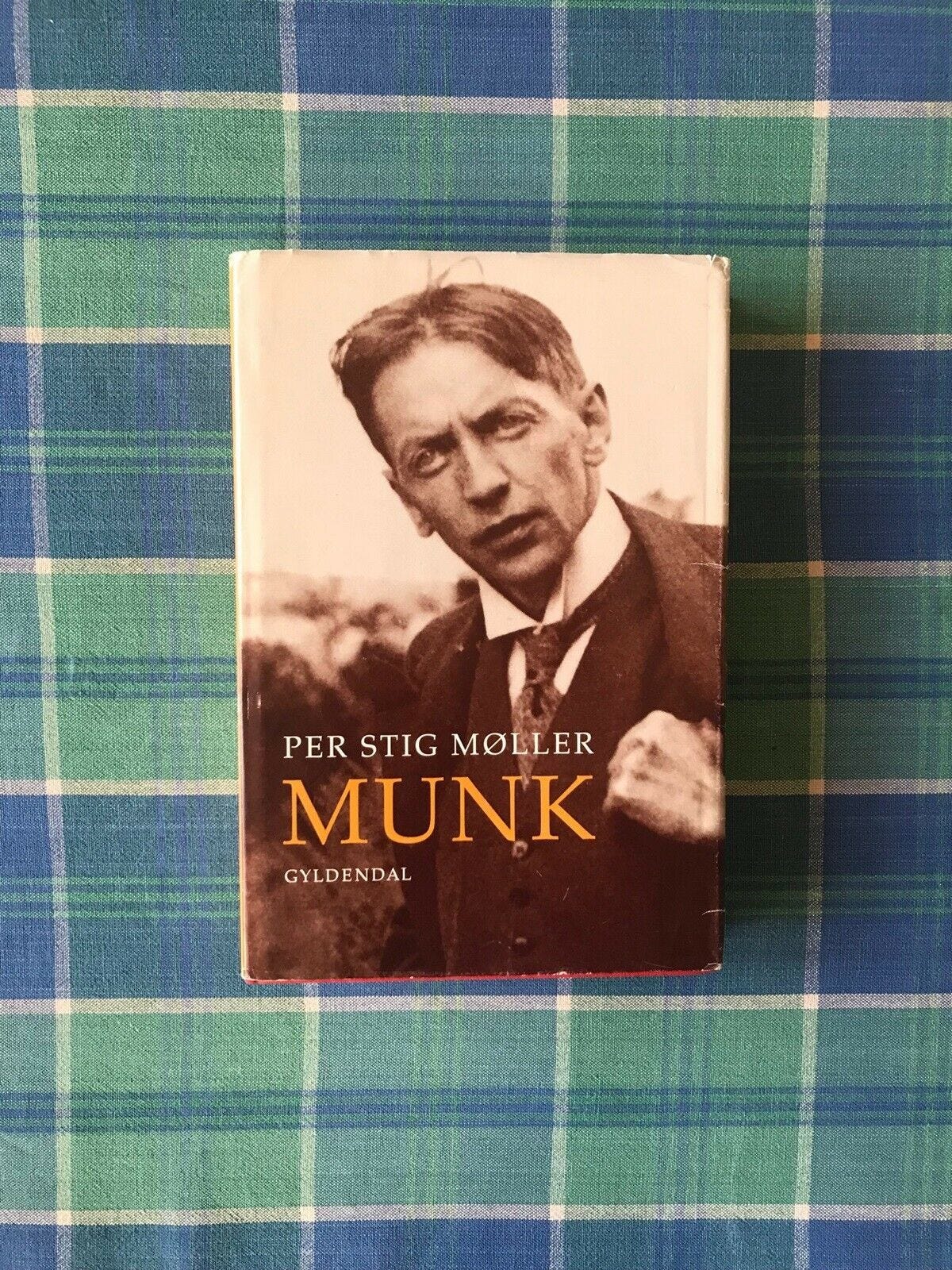 Munk, Per Stig Møller, emne: litteraturhistorie | DBA