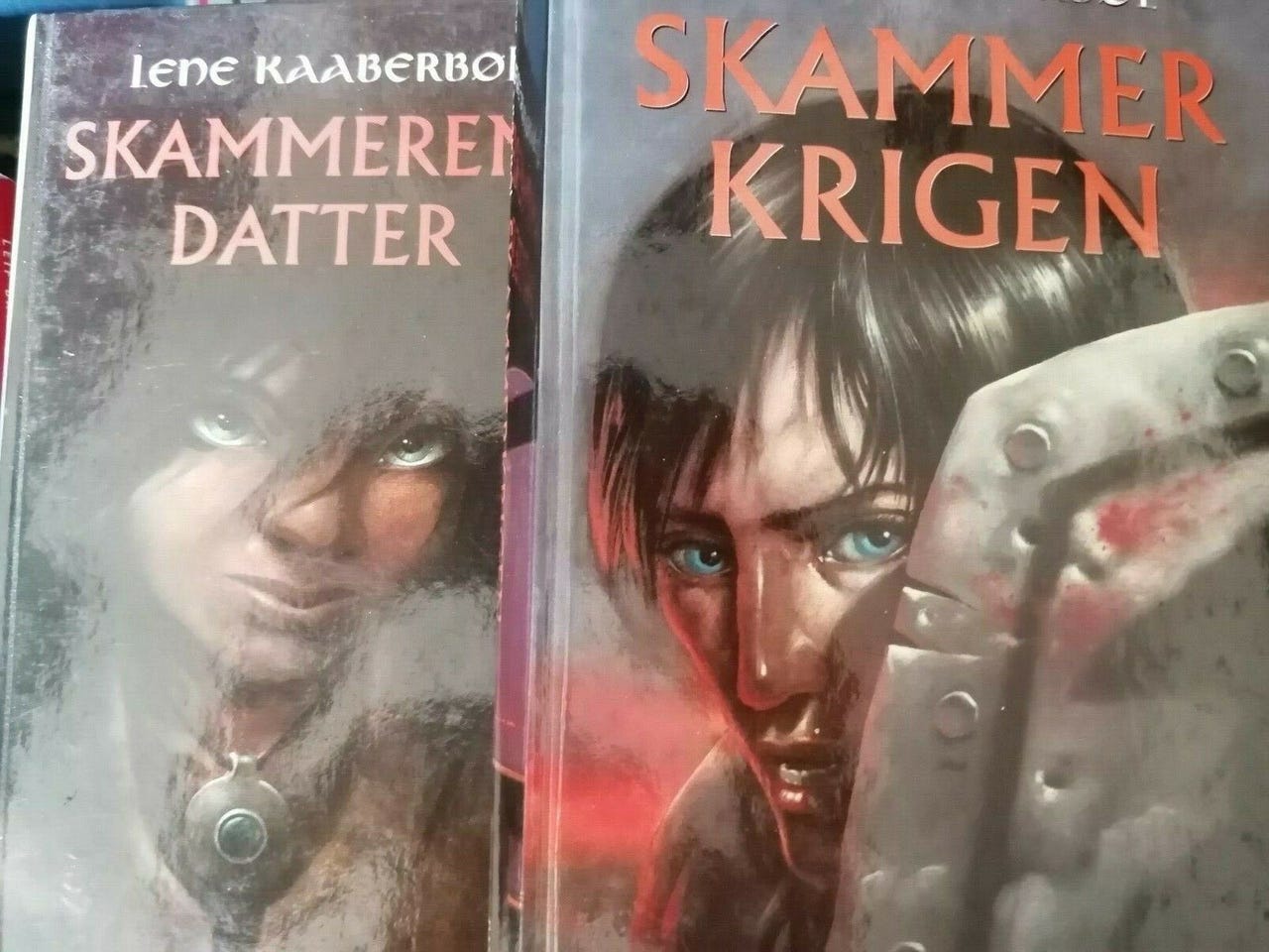 Isfuglen, Vildheks, Skammerens datter og flere | DBA