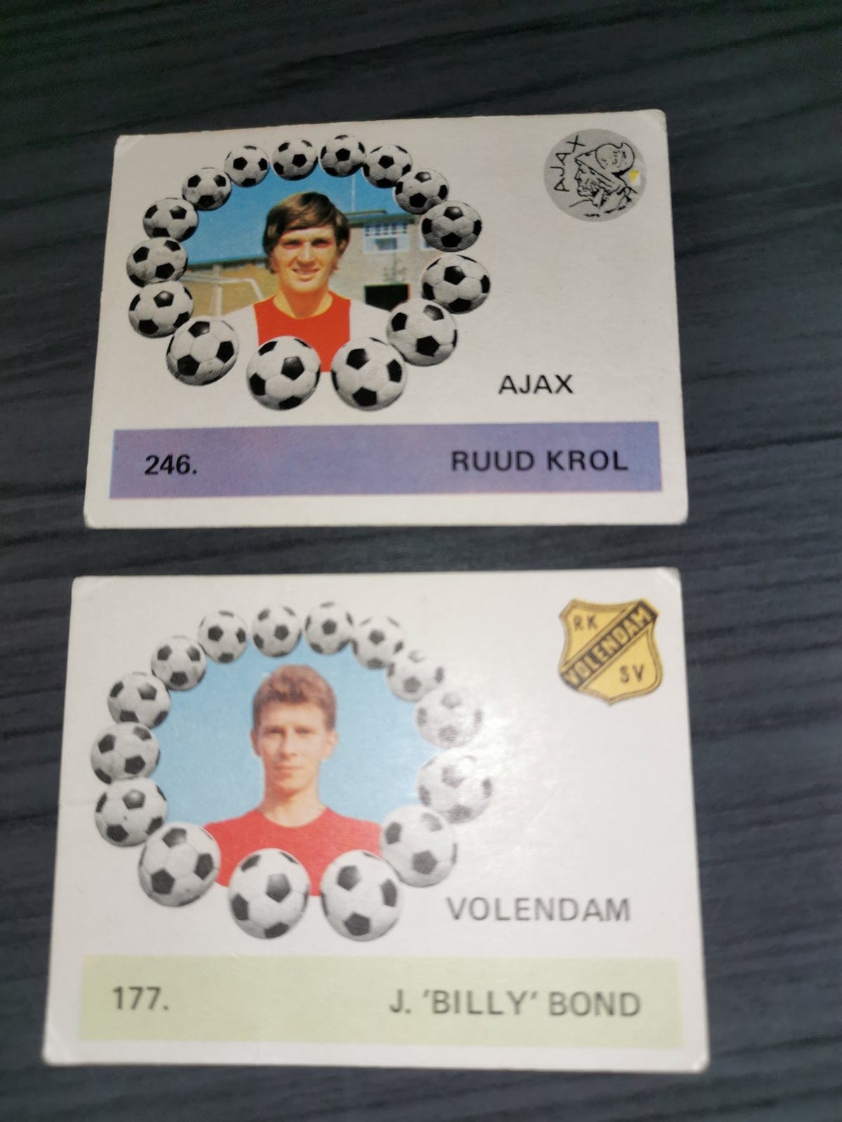 Søger de her ældre fodbold kort fra Monty Gum serien. De er fra de ...