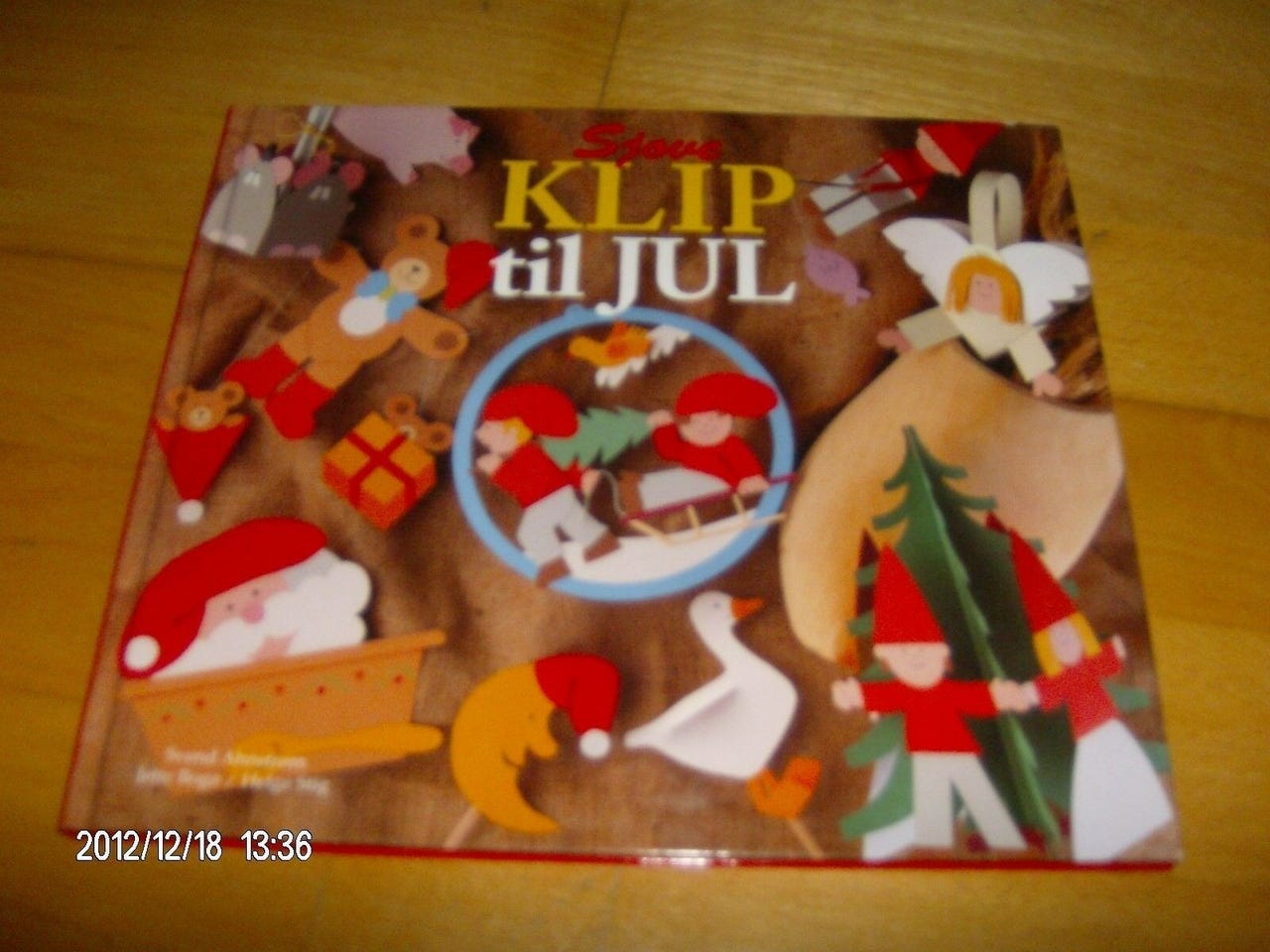 Bøger og blade, Sjove klip til jul | DBA