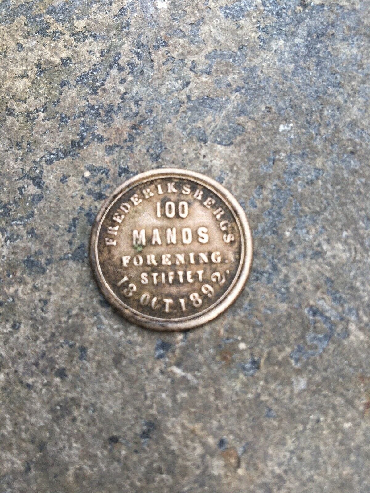 Sjældent emblem “100 Mands Forening” Frederiksberg | DBA