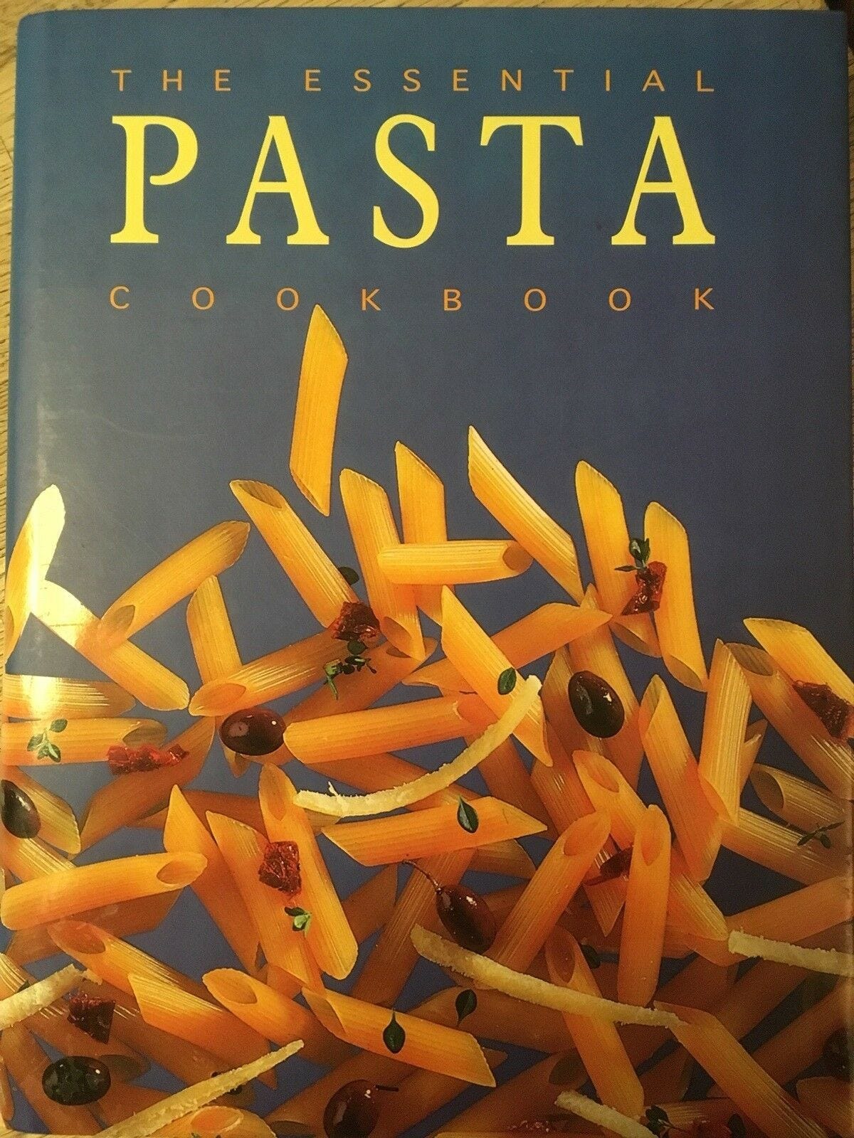 The Essential Pasta cookbook, emne: mad og vin | DBA