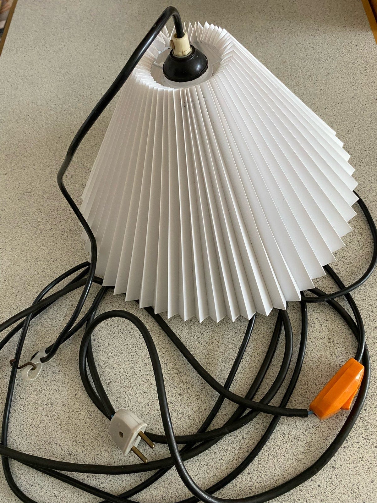 Lampe med 5,5 m. ledning | DBA