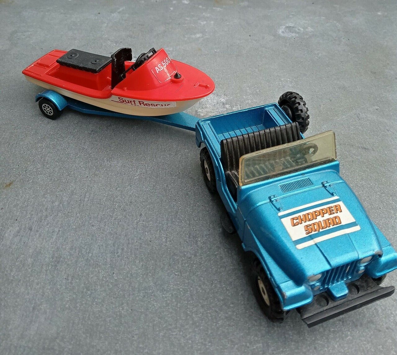 Modelbil, Gorgi Toys 1975 JEEP CJ-5 no 35 Chopper Squad Surf Rescue ...