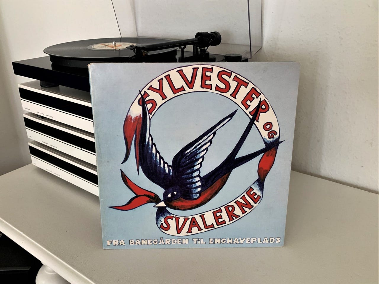 LP, Sylvester Og Svalerne, Fra banegården til Enghave Plads | DBA