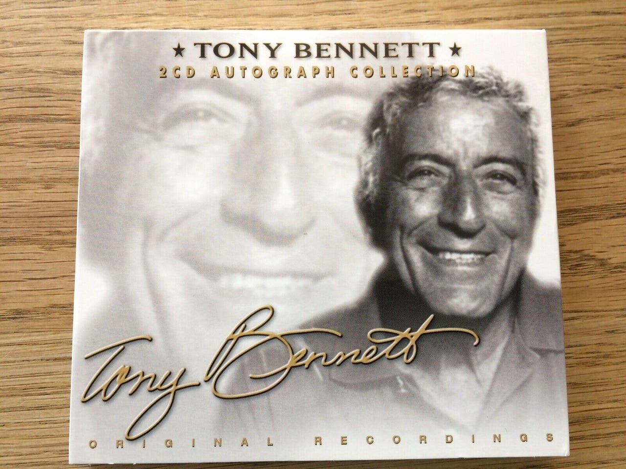 Tony Bennett: Autograph Collection | DBA