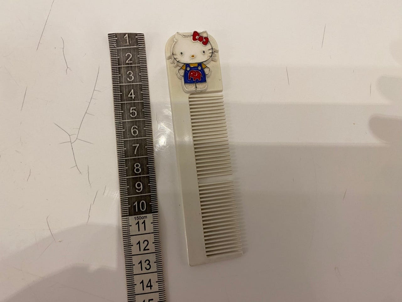 Hello Kitty, 1976 Vintage Sanrio Hello Kitty Comb / kam | DBA