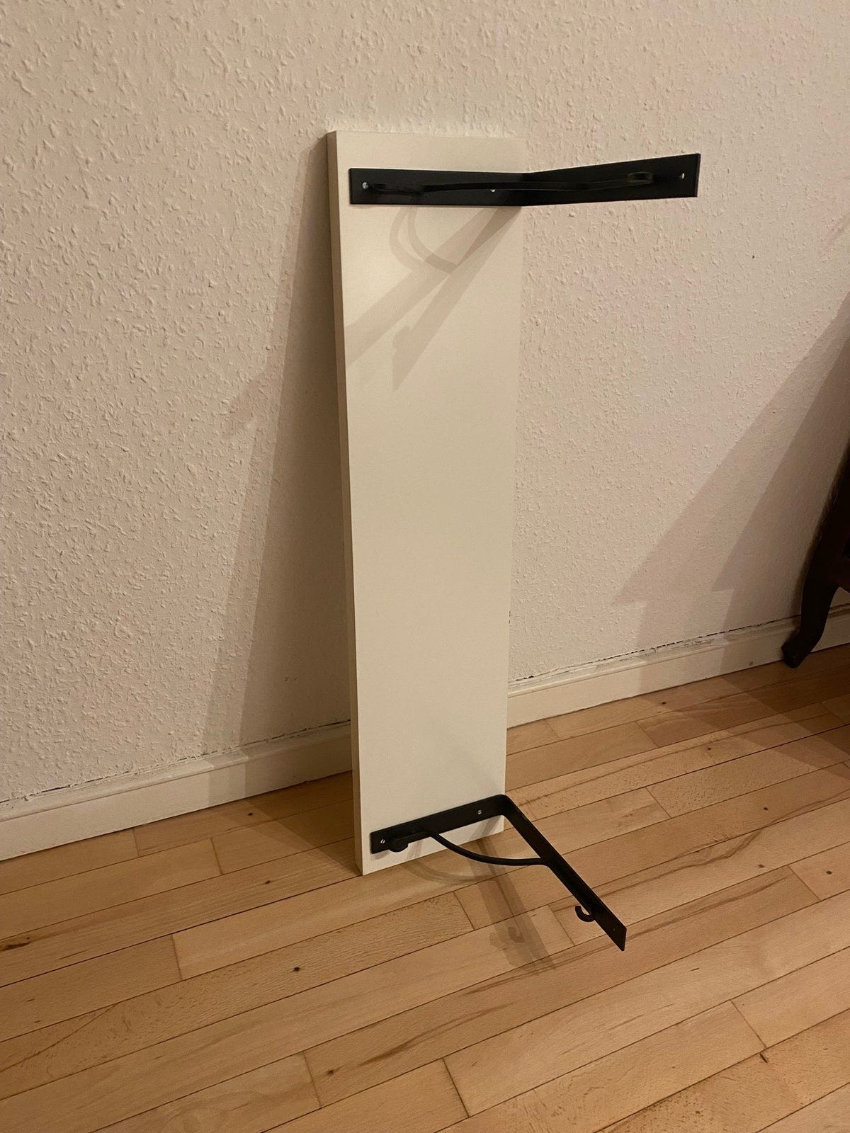 Hvid hylde til væggen | DBA