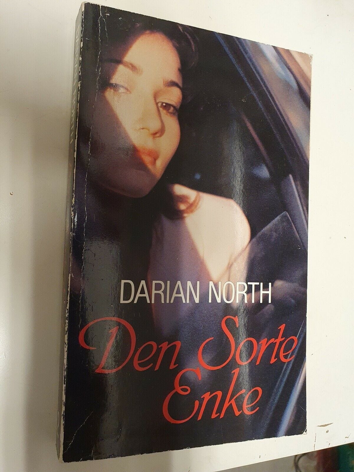Den sorte enke 2, Darian North, genre: krimi og spænding | DBA