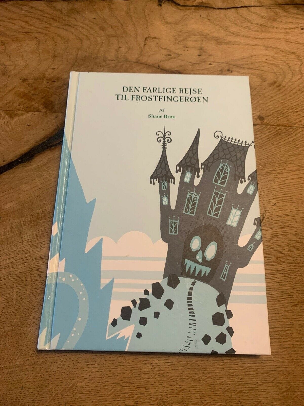 Den farlige rejse til Frostfingerøen, Shane Brox | DBA