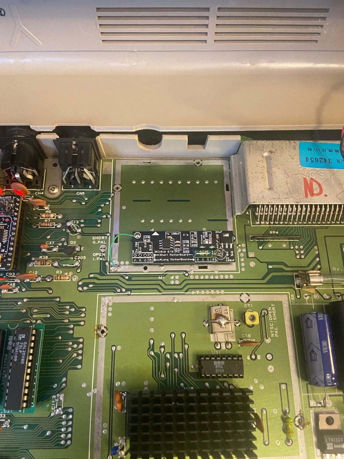 C64/C128 Modulator Replacement, Commodore 64 | DBA