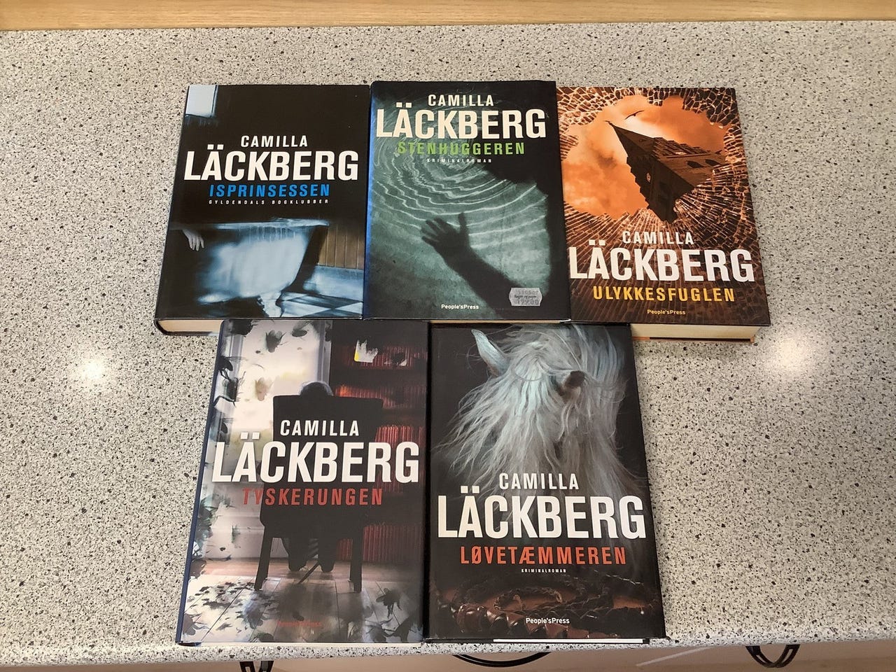 Erica Falck serien, Camilla Läckberg, genre: krimi og spænding | DBA