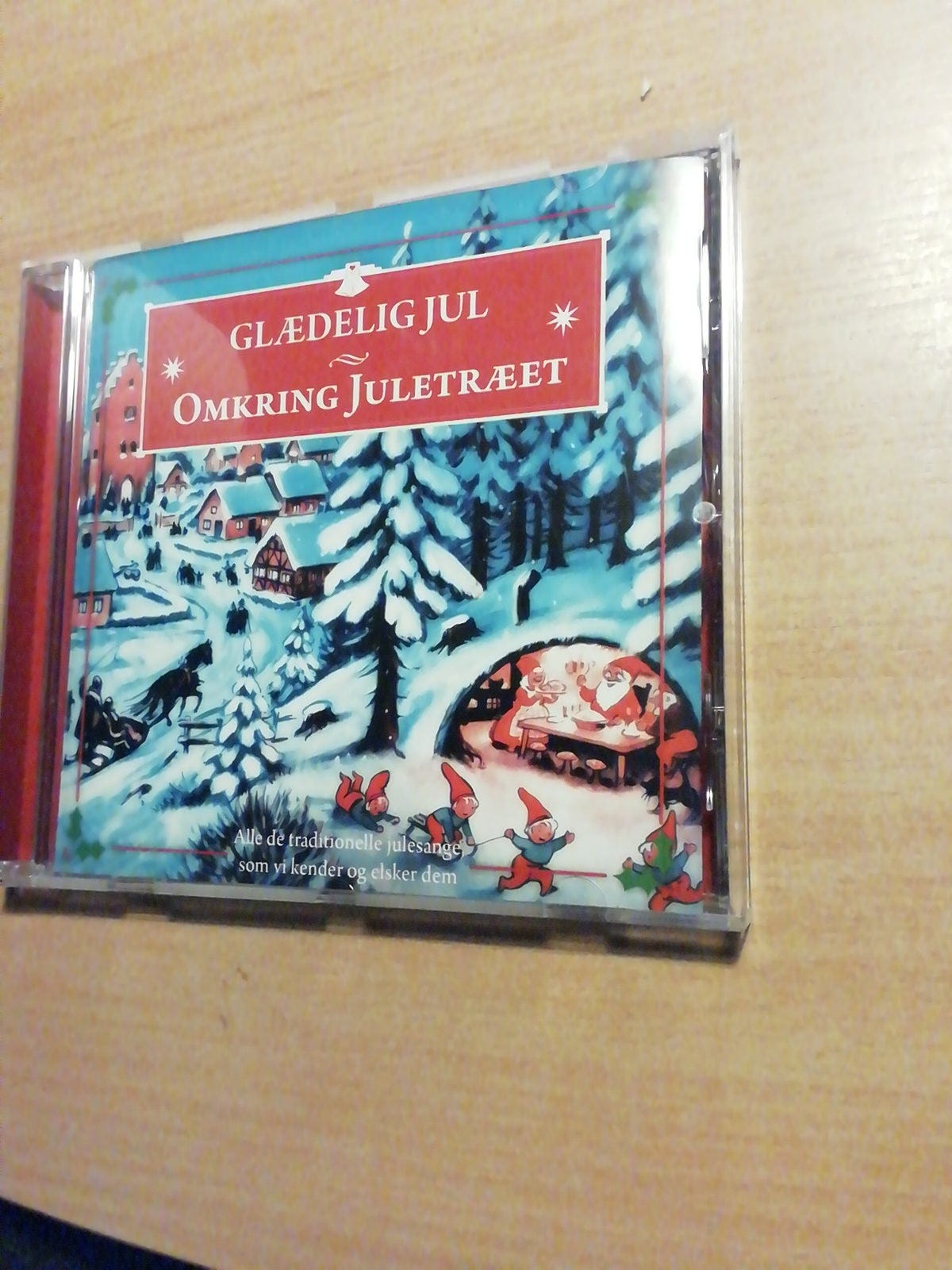 Birthe kjær Bo bendixen Gustav winckler m fl: Glædelig jul omkring ...