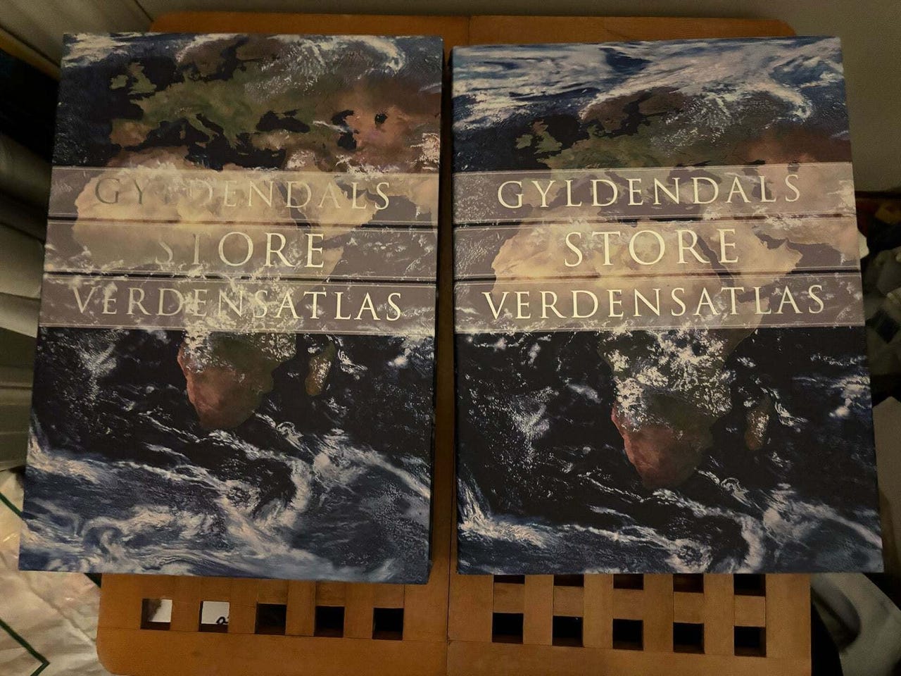 Gyldendals Verdens Atlas, emne: geografi | DBA