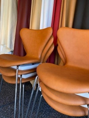 Arne Jacobsen, 7ér stol, Classic Calvados Læder! | DBA
