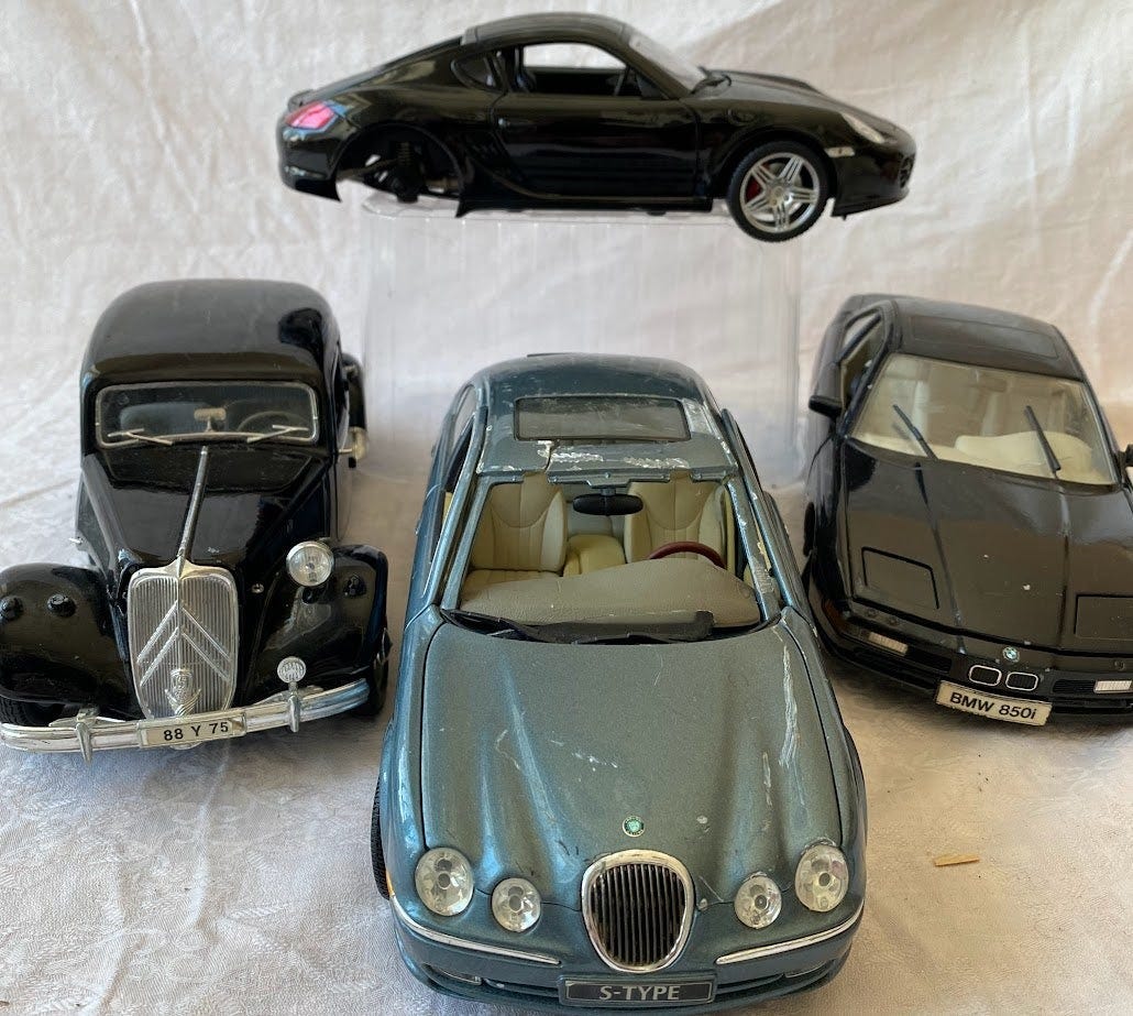 Modelbil, BMW. Porsche. Jaguar. Citroen. 4 skadede biler. 1:18 | DBA