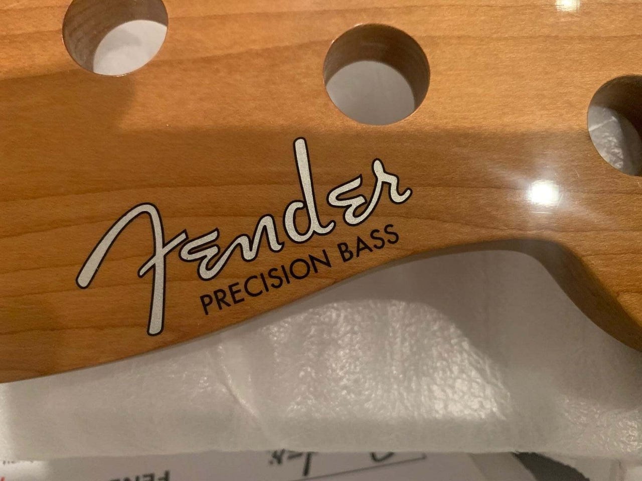 Elbas, Fender Precision | DBA