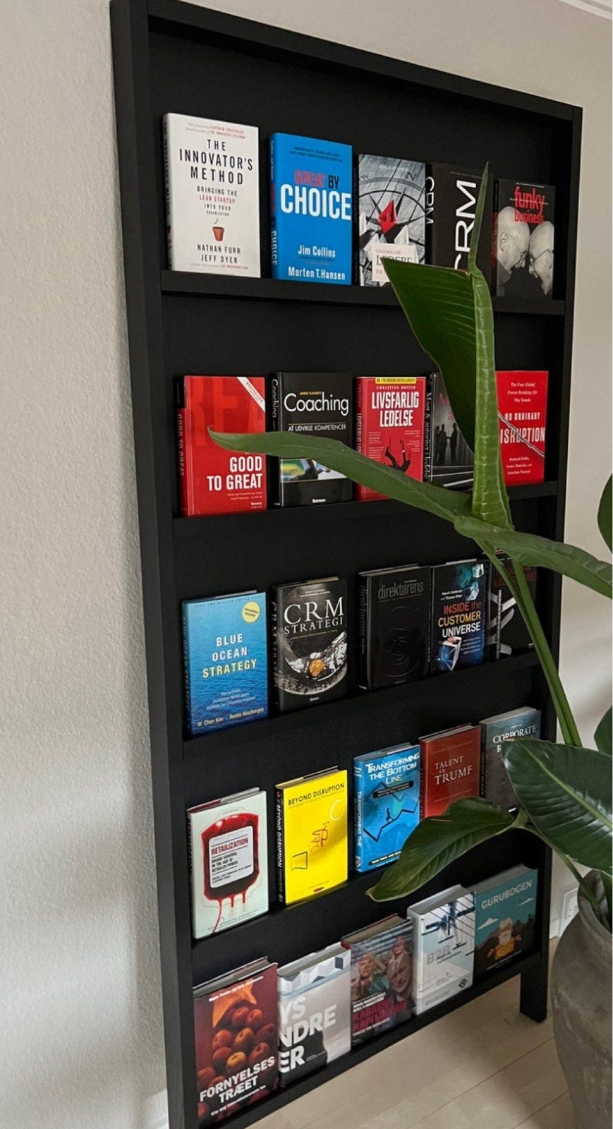 Anden reol, Moooi, b: 105 d: 6 h: 210 | DBA