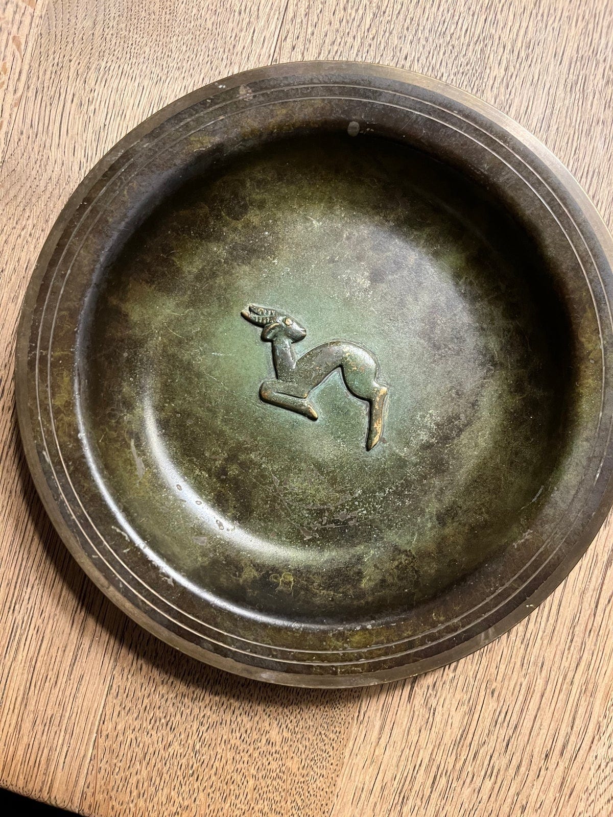 Fad med stenbuk, Bronze | DBA