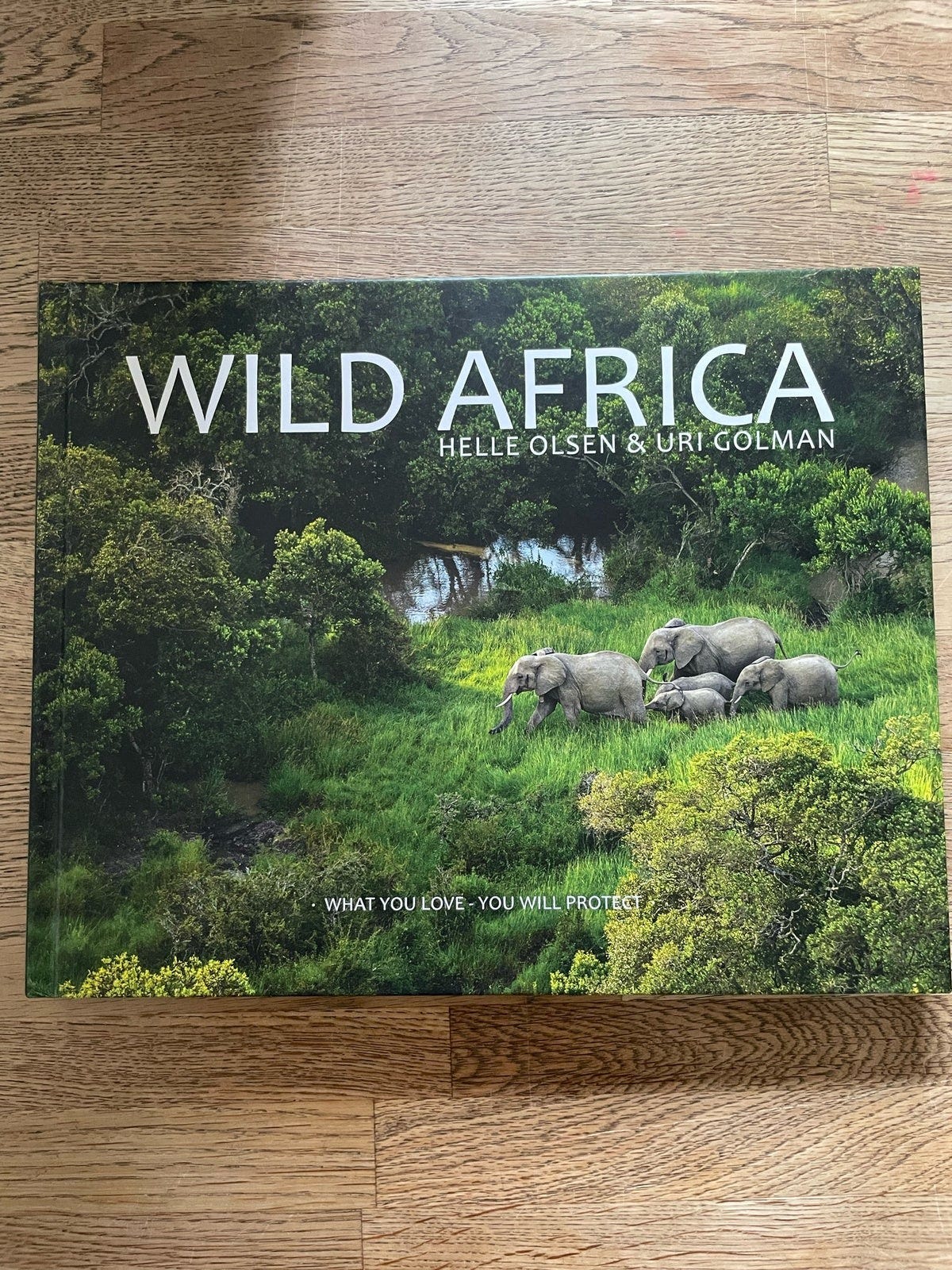 Wild Africa, Helle Olsen & Uri Golman, emne: rejsebøger | DBA