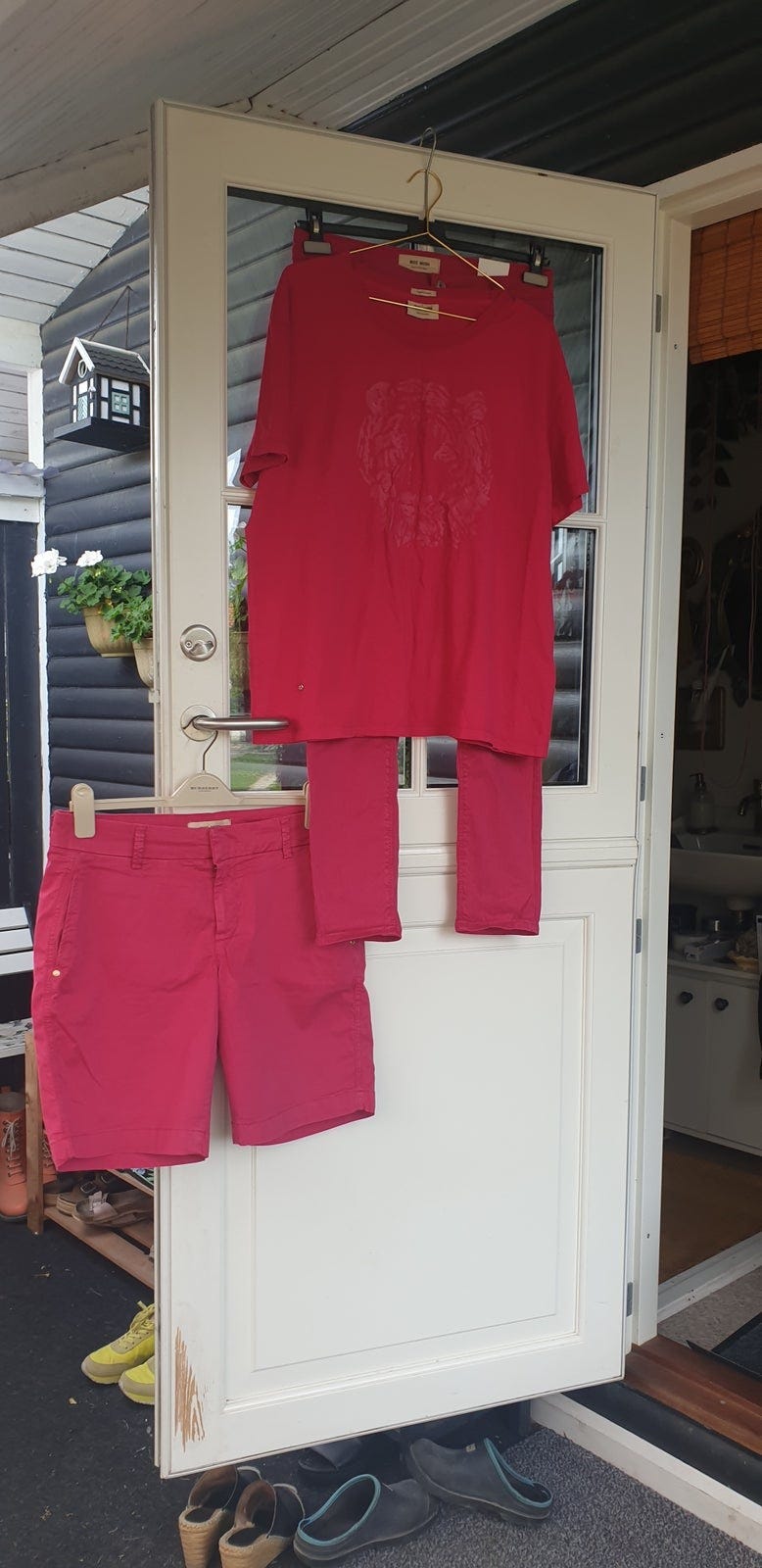 Andet, Mos Mosh, str. 28 | DBA