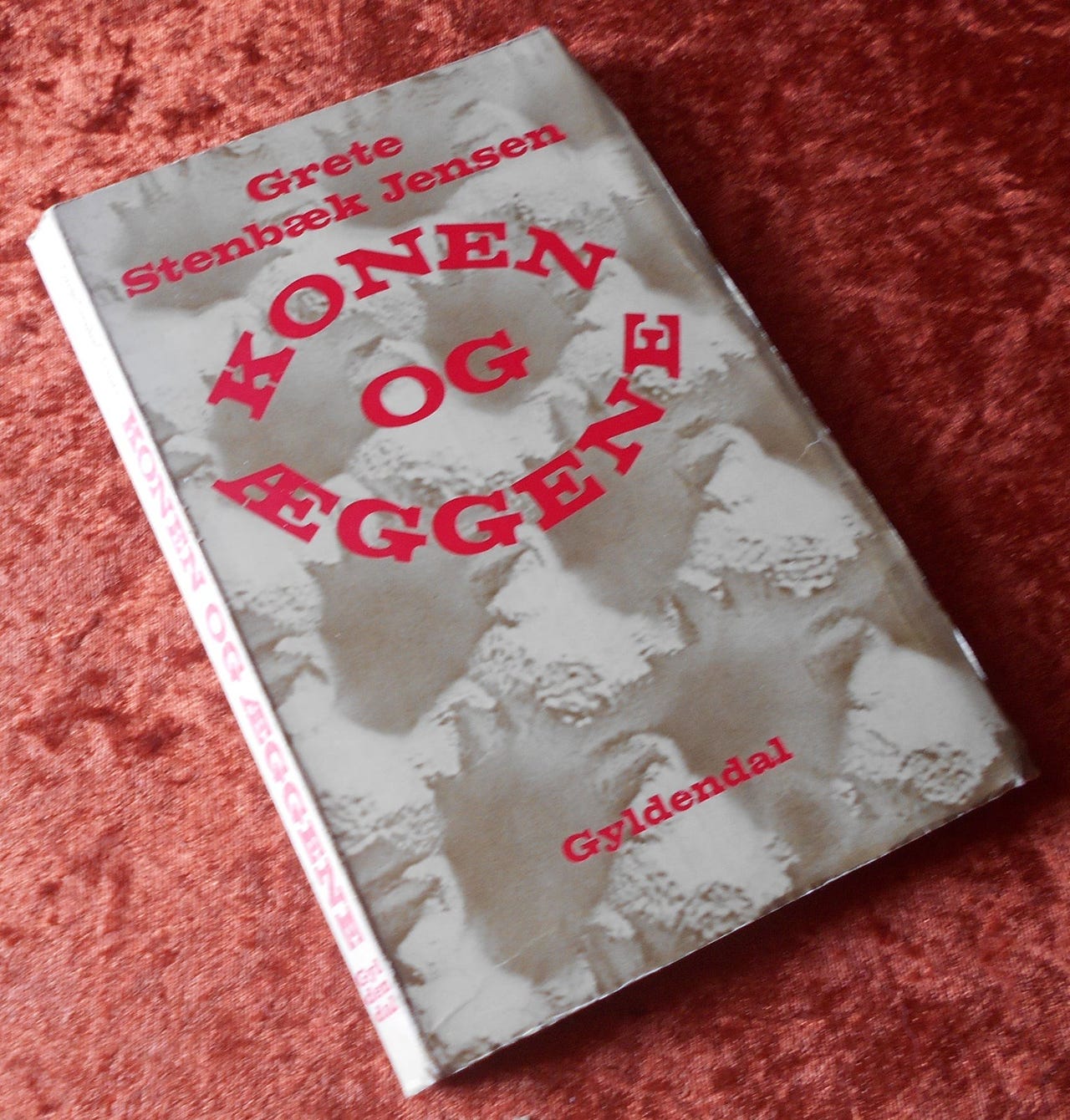 Konen og æggene, Grete Stenbæk Jensen, genre: biografi | DBA