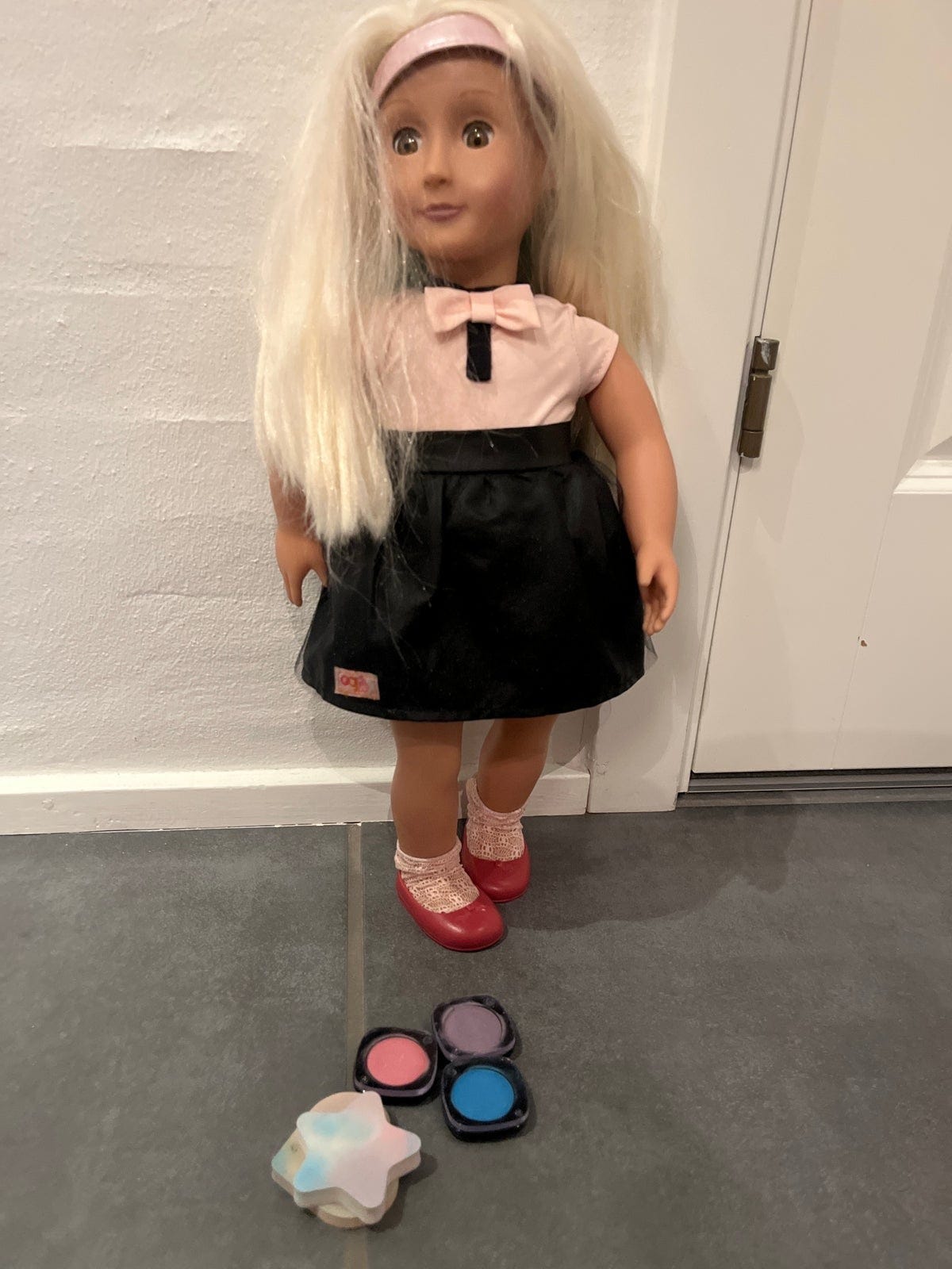 Andet, Our Generation dukke Amya | DBA