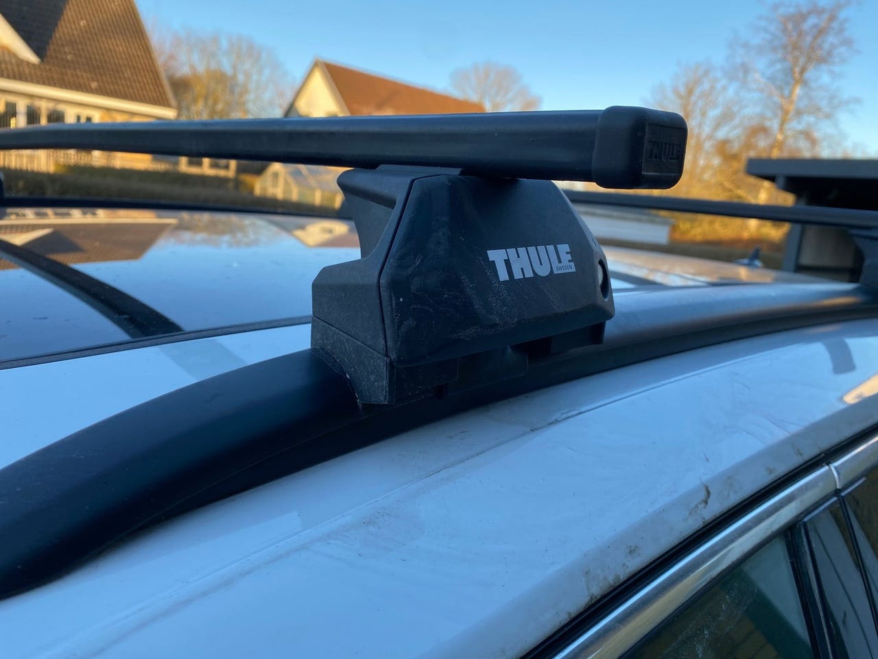 Tagbøjler, Thule (monterings sæt til Passat GTE) | DBA