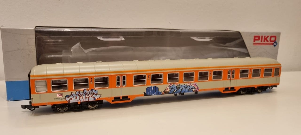 Modeltog, PIKO Expert - DB AG Ex-City Bahn vogn med grafitti Ex-City ...